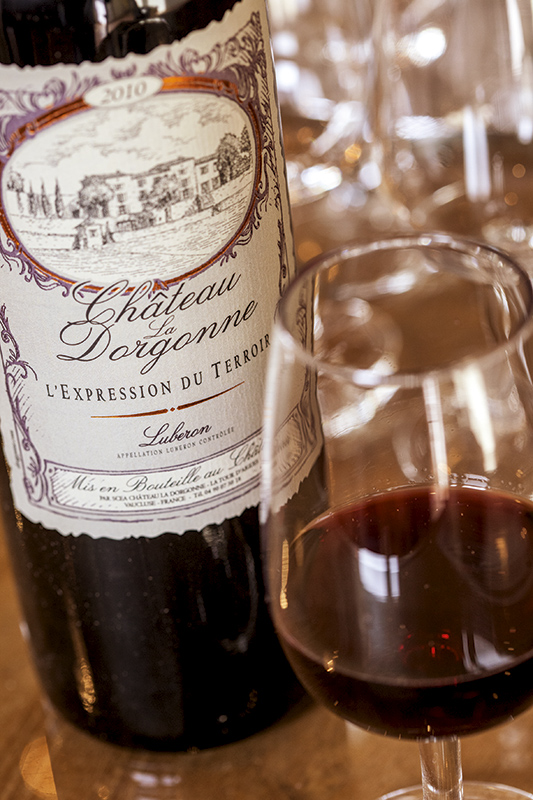 Photographe spécialisé dans les photos de bouteilles de vin